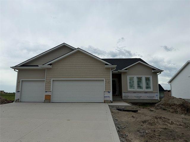 515 NW Georgetown Dr, Waukee, IA 50263