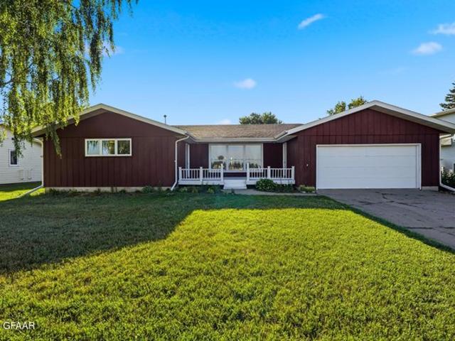 515 S Park St, Northwood, ND 58267