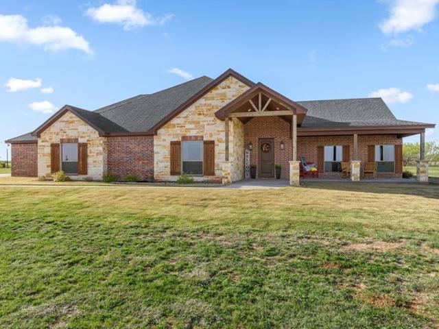 515 Sales Rd, Windthorst, TX 76389
