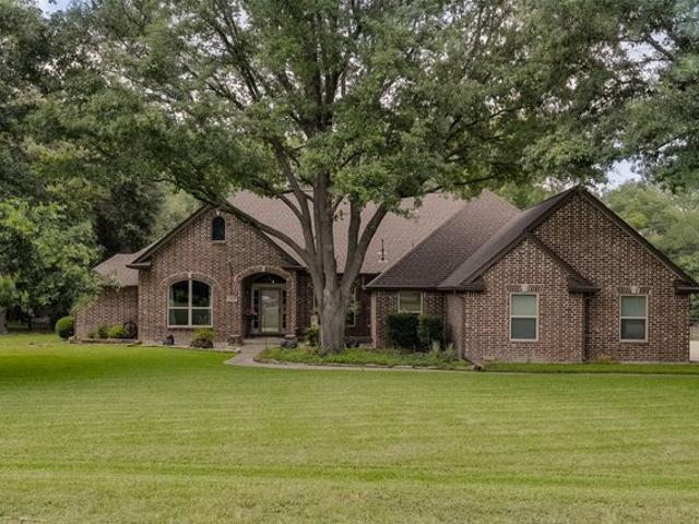 515 Seneca Dr, Waxahachie, TX 75165