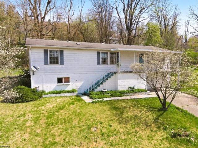 515 Suncrest Blvd, Fairmont, WV 26554