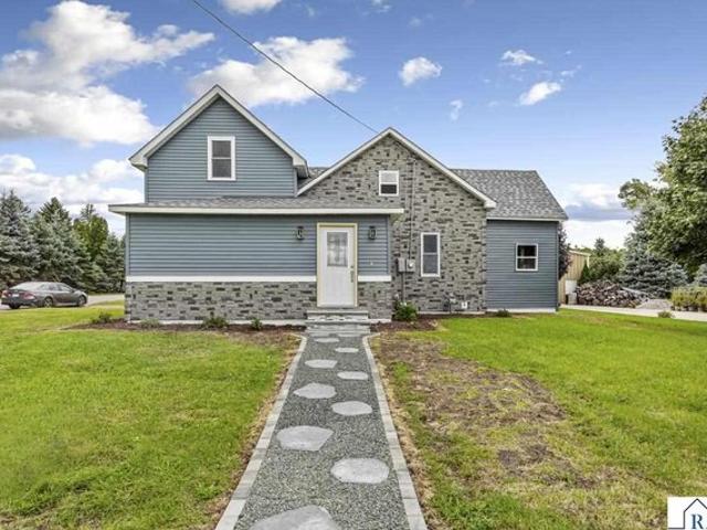515 SW Benzel Ave, Madelia, MN 56062