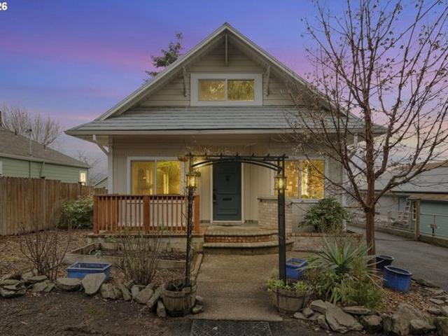 515 Pearl St, Oregon City, OR 97045