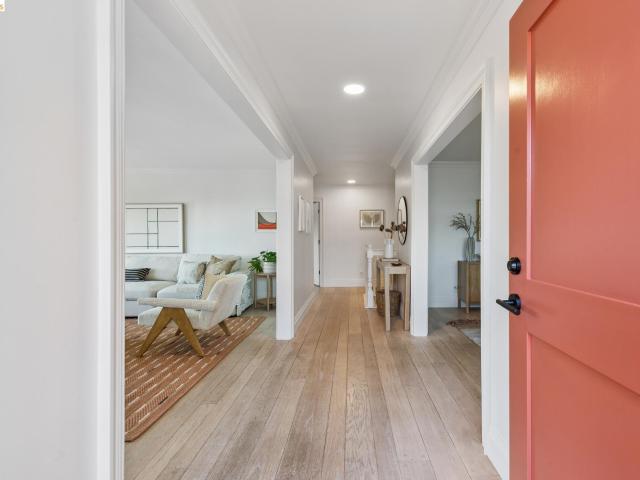 515 Vincente Ave
