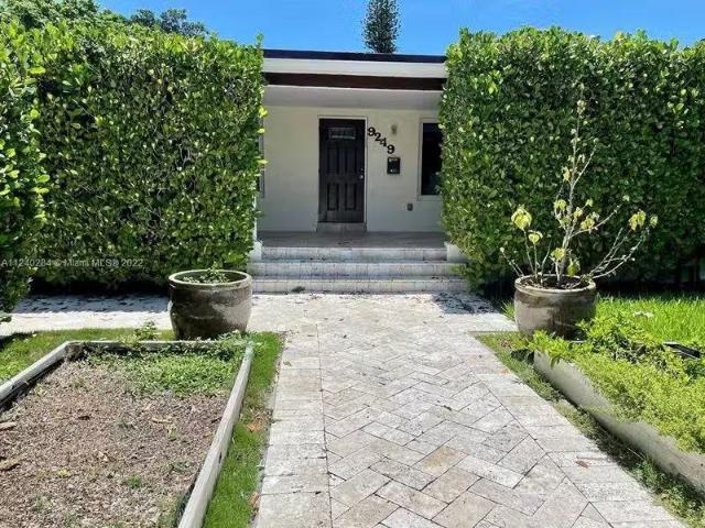 51652475 9249 Abbott Ave