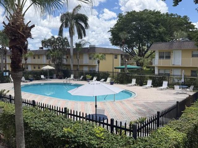 5168 NE 6th Ave, Oakland Park, FL 33334