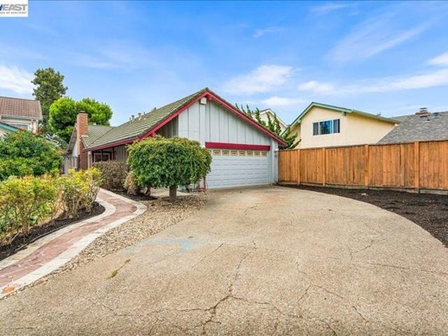 5168 Dryden Ct, Newark, CA 94560