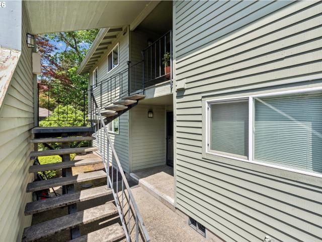 5160 SW 180TH AVE # 10