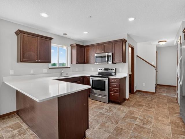 5160 61st St NW, Rochester, MN 55901
