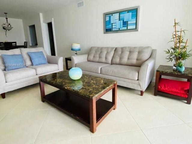 5161 Collins Ave #1502 Miami Beach, FL 33140