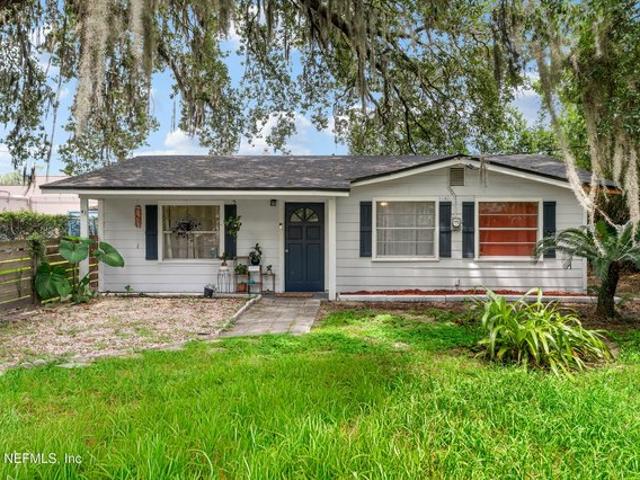 5163 Delphin Ln, Jacksonville, FL 32244