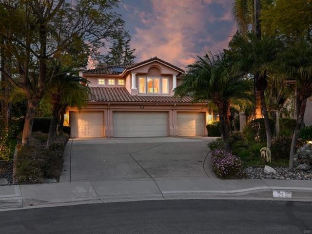 516 Camino Bailen, Escondido, CA 92029