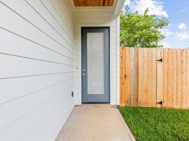 516 Clinton Street Unit A B