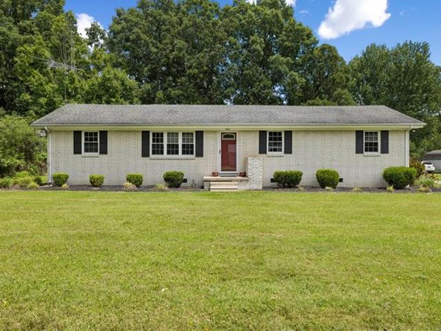 516 Crestwood Dr, Lafayette, TN 37083