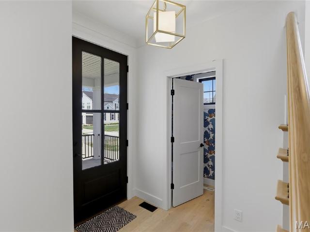 516 Arminda Ave, Kirkwood, MO 63122 | Compass