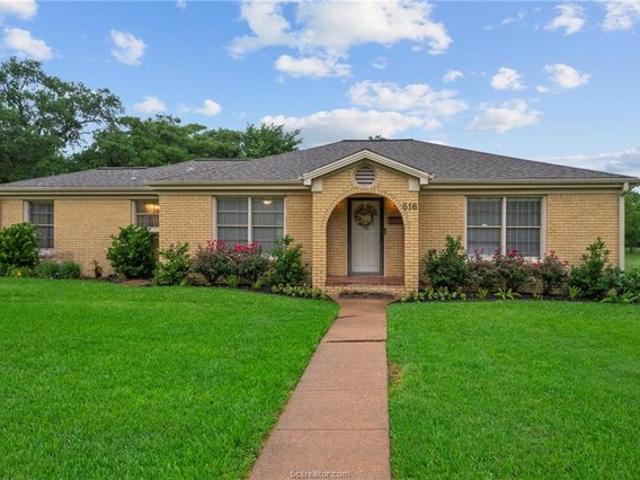 516 Avondale Ave, Bryan, TX 77802