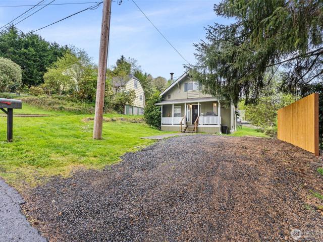 516 Ballentine Street