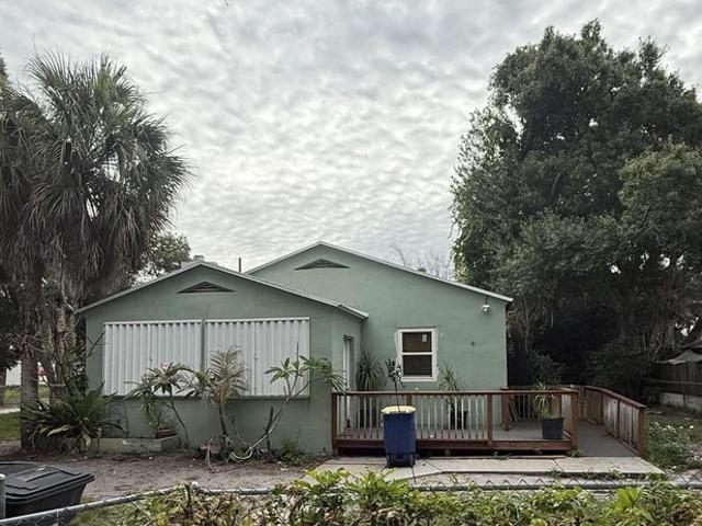 516 Beach Ct, Fort Pierce, FL 34950