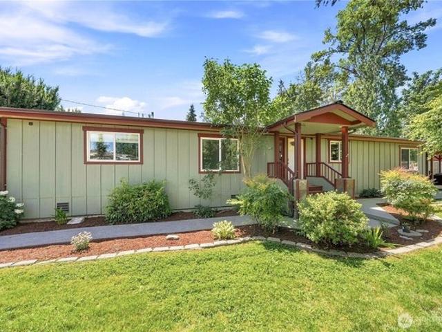 516 Beach Dr, Snohomish, WA 98290