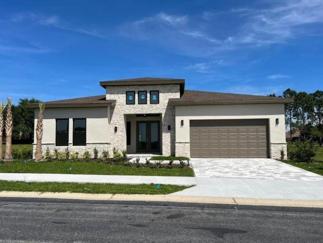 516 Blue Flag Dr, Auburndale, FL 33823