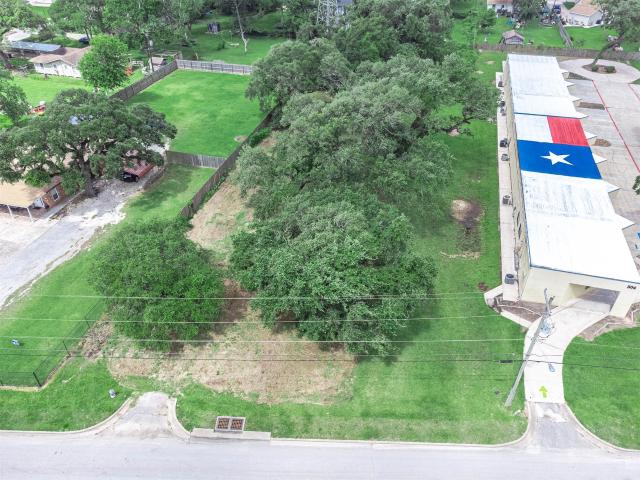 516 Brazosport Blvd S, Clute, TX 77531 | MLS #29394 | Compass