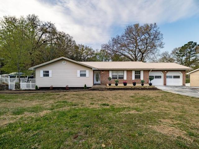 516 Briar Park Ln, Hixson, TN 37343