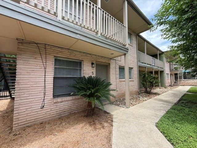 516 Gentleman Road 2 Bedroom Apartment for Rent at 516 Gentleman Rd, Balcones Heights, TX 78201 Balcones Heights