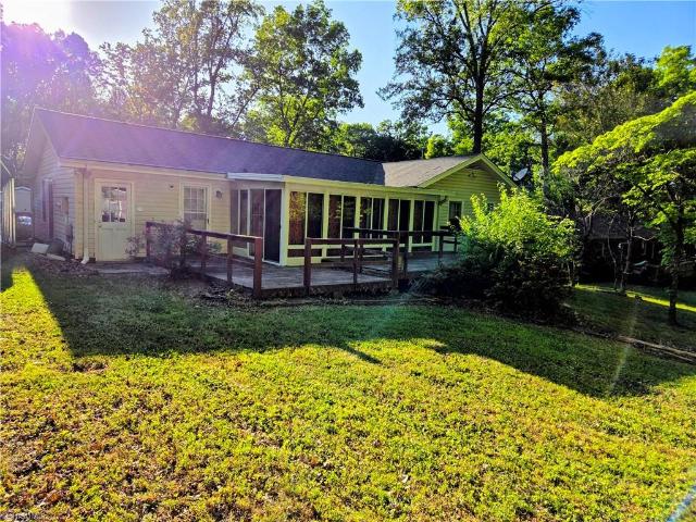 516 Dogwood Court