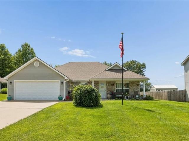 516 Dolinger Ct, Trimble, MO 64492