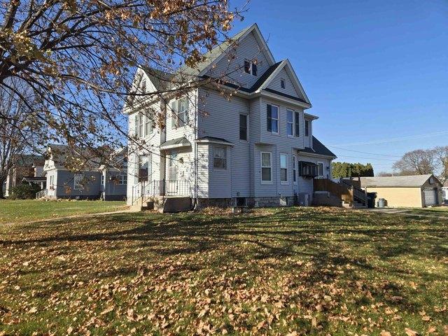 516 E Buffalo St, Polo, IL 61064