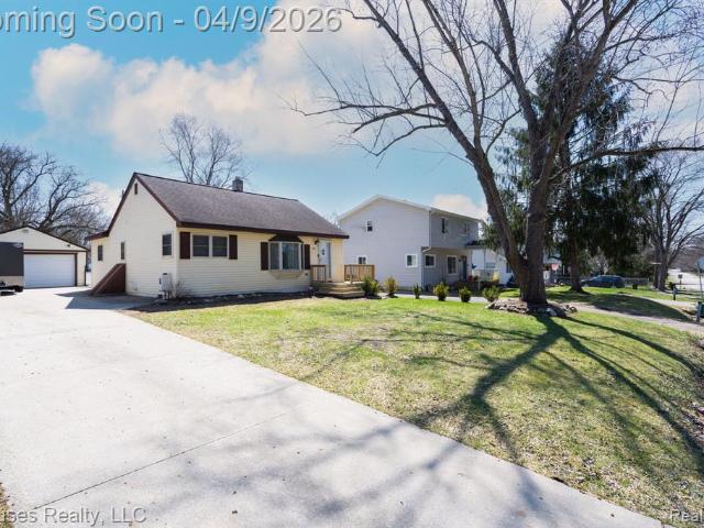 516 E Glass Road