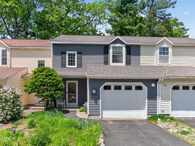 516 Elk Cir, Ballston Spa, NY 12020