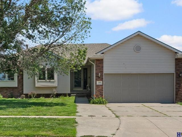 516 Fairway Dr, Milford, NE 68405