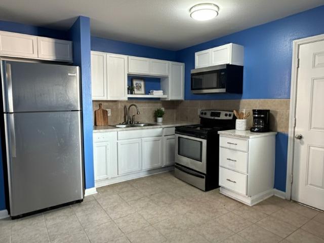 516 Holiday Dr, Unit 49, Galveston, TX 77550 | MLS #91546