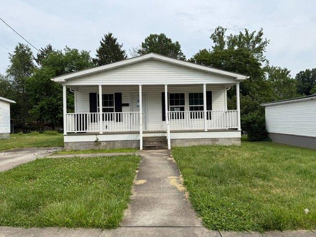 516 Harrison St, Harrisville, WV 26362