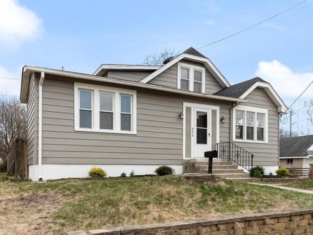 516 Huntington Ave, Glendora, NJ 08029