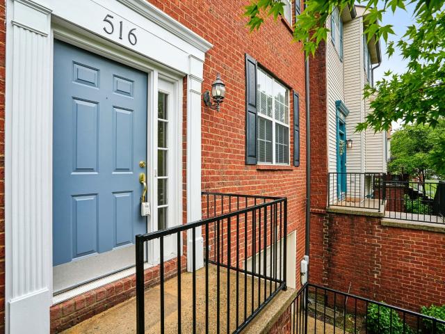 516 Huntington Ridge Dr