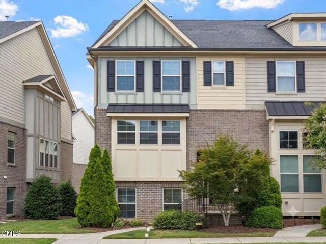 516 Old Mill Village Dr, Apex, NC 27502