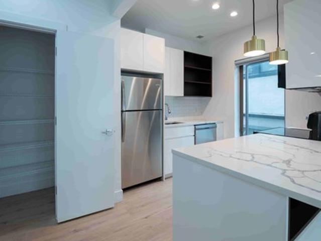516 Locust Street 2 Bedrooms, 1 Bathroom