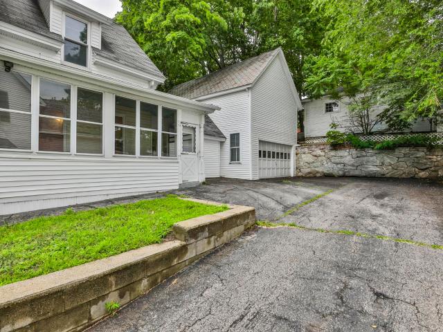 516 Lake Avenue