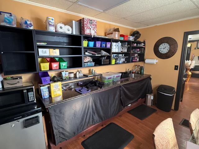 516 Mammoth Road # Ret B5/U4