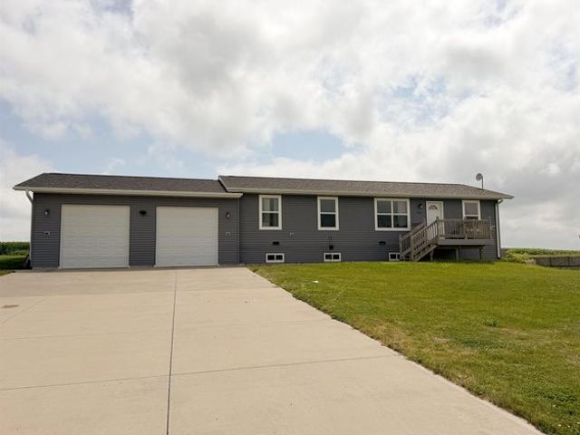 516 Marilyn Dr, Cobb, WI 53526