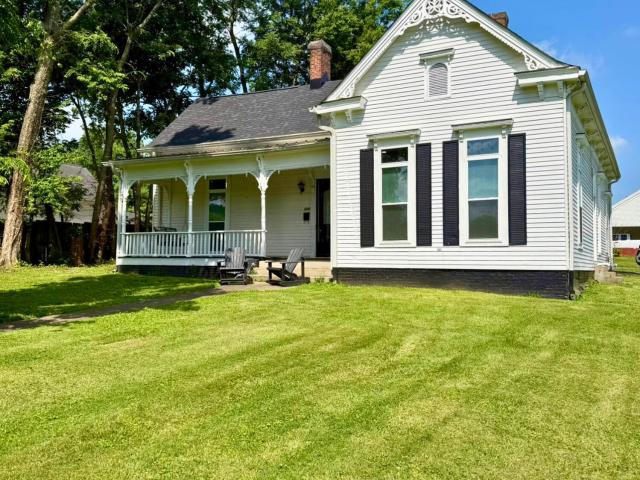 516 N Walnut St