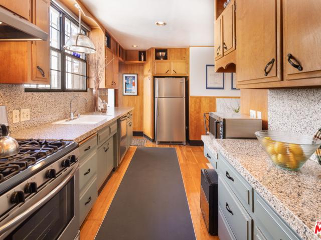 516 N Bronson Ave, Los Angeles, CA 90004 | MLS #26662