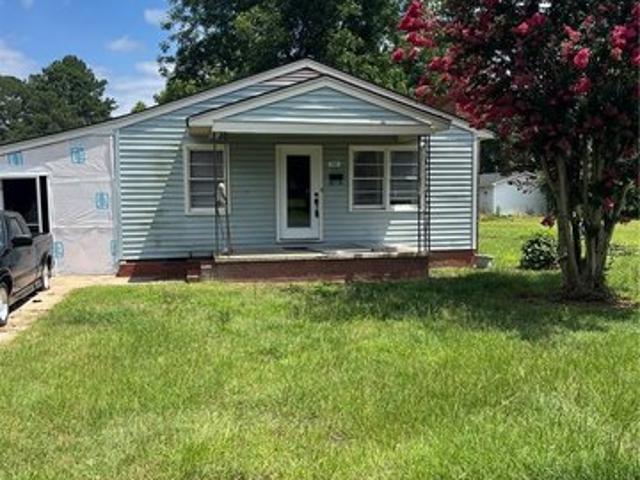 516 N Jones St, Pembroke, NC 28372