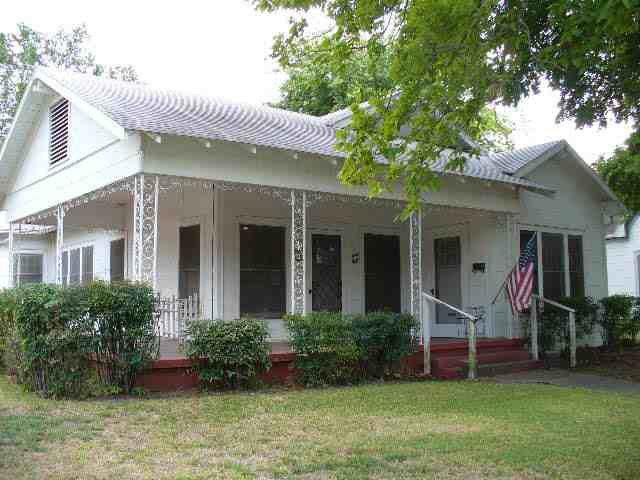516 N Johnson St, Mineola, TX 75773