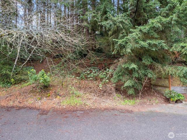516 North 178th Court