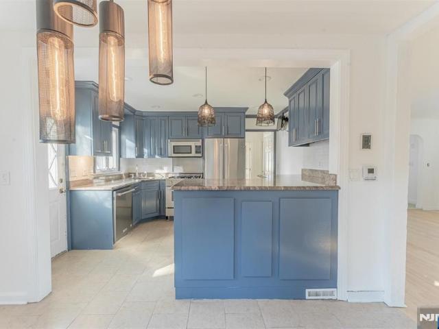 516 North Street, Teaneck, US, NJ