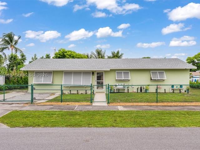 516 S 13th Ct, Lantana, FL 33462
