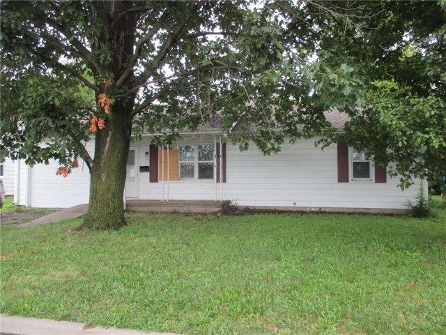 516 Seargent Ave, Marshall, MO 65340